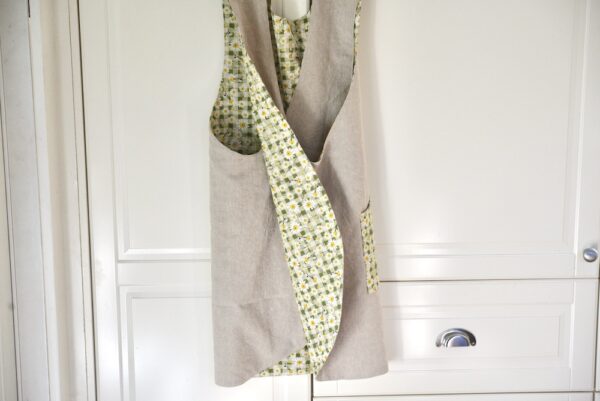 How to Sew a Reversible Apron | Tutorial - Our Gabled Home